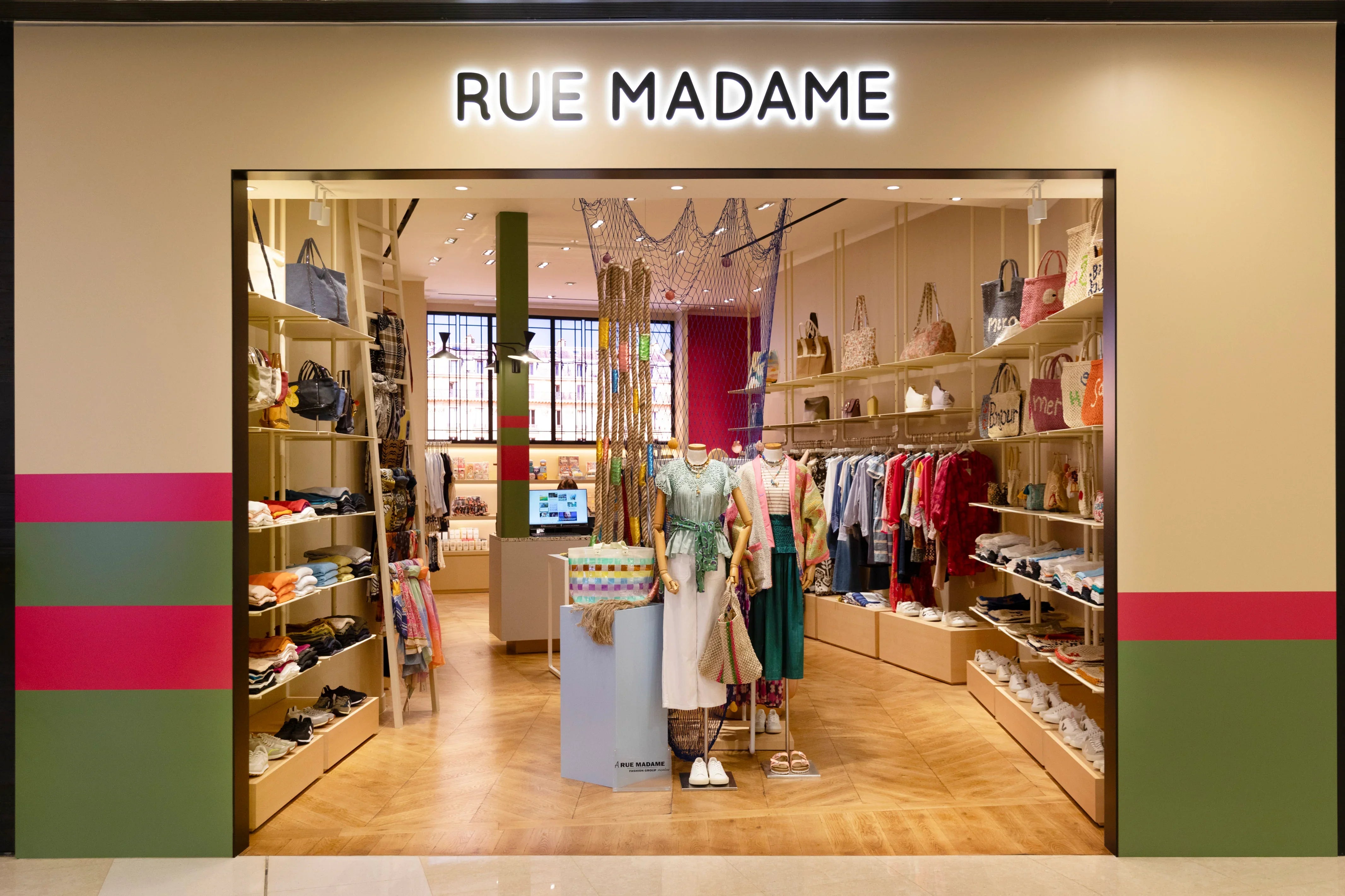 NEW LOOK IN IFC MALL – RUE MADAME | BOUTIQUE PARISIENNE